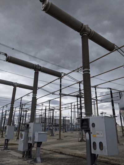 High Voltage Switch Testing with Synchronizer - Metromatics