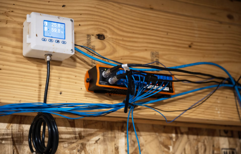 Remotely Monitoring Beehive Temperature & Humidity I Metromatics